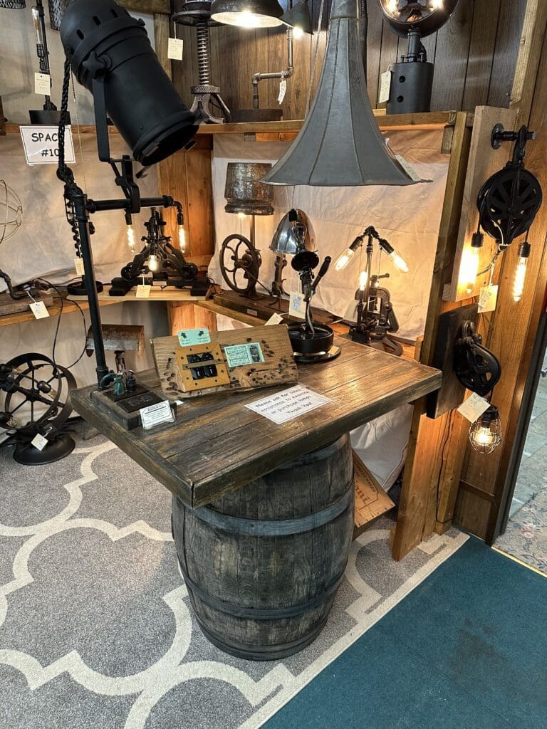 Image Gallery - Pacific Antiques Mall