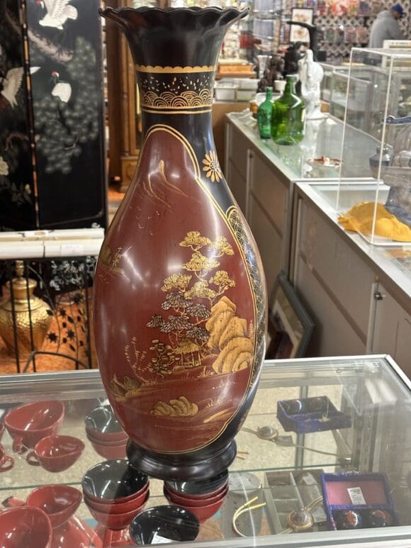Shop 18 - Asian Antiques, Art Prints & Collectibles | Pacific Antiques Mall
