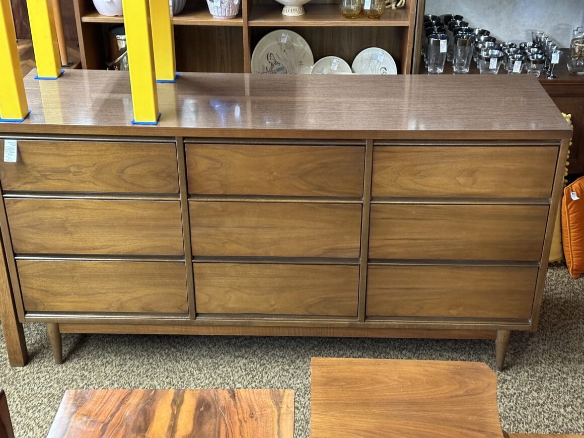 Image Gallery - Pacific Antiques Mall